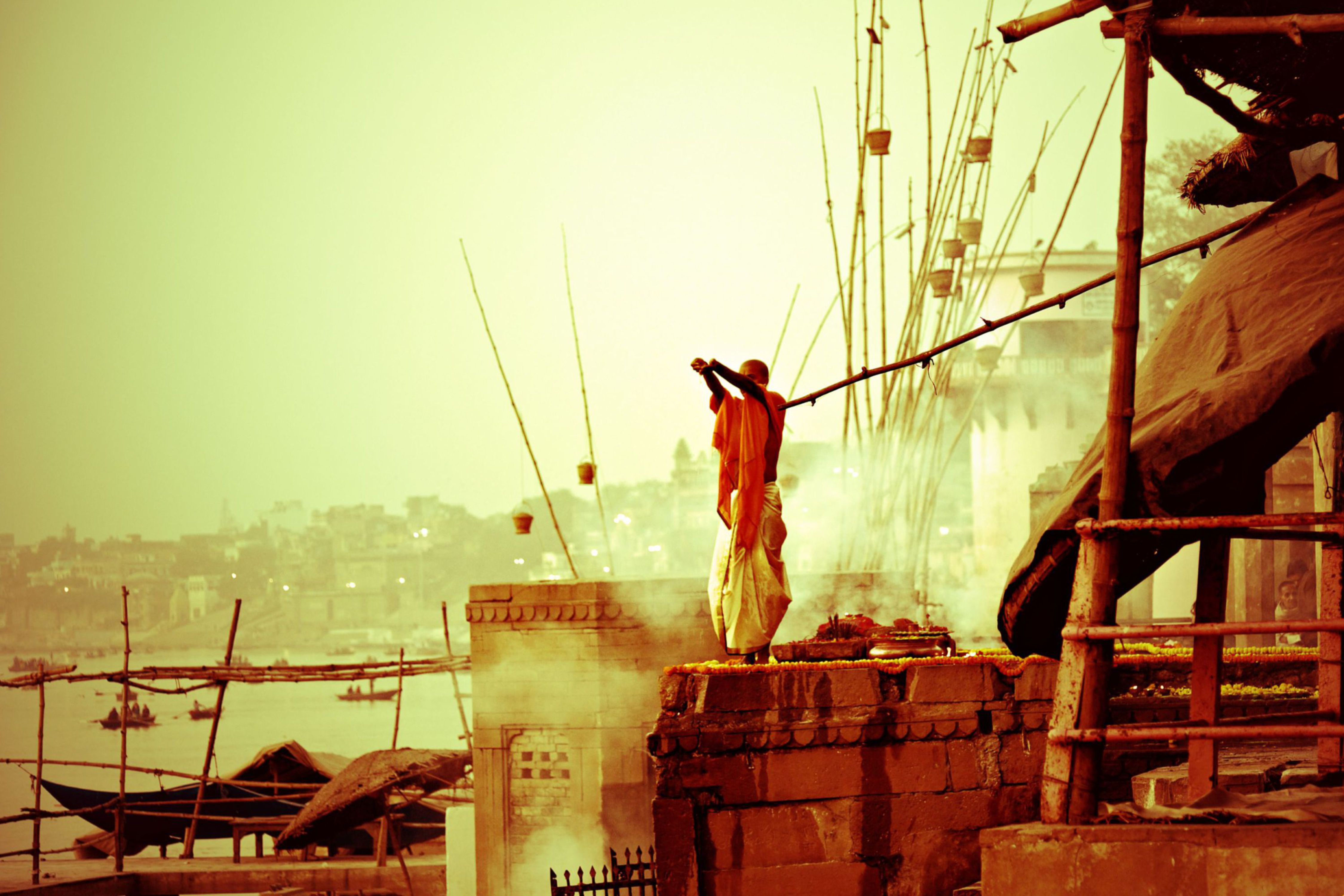 Mark Dyczkowski plays Bhairavi for Shiva at Varanasi - Center for Soft ...